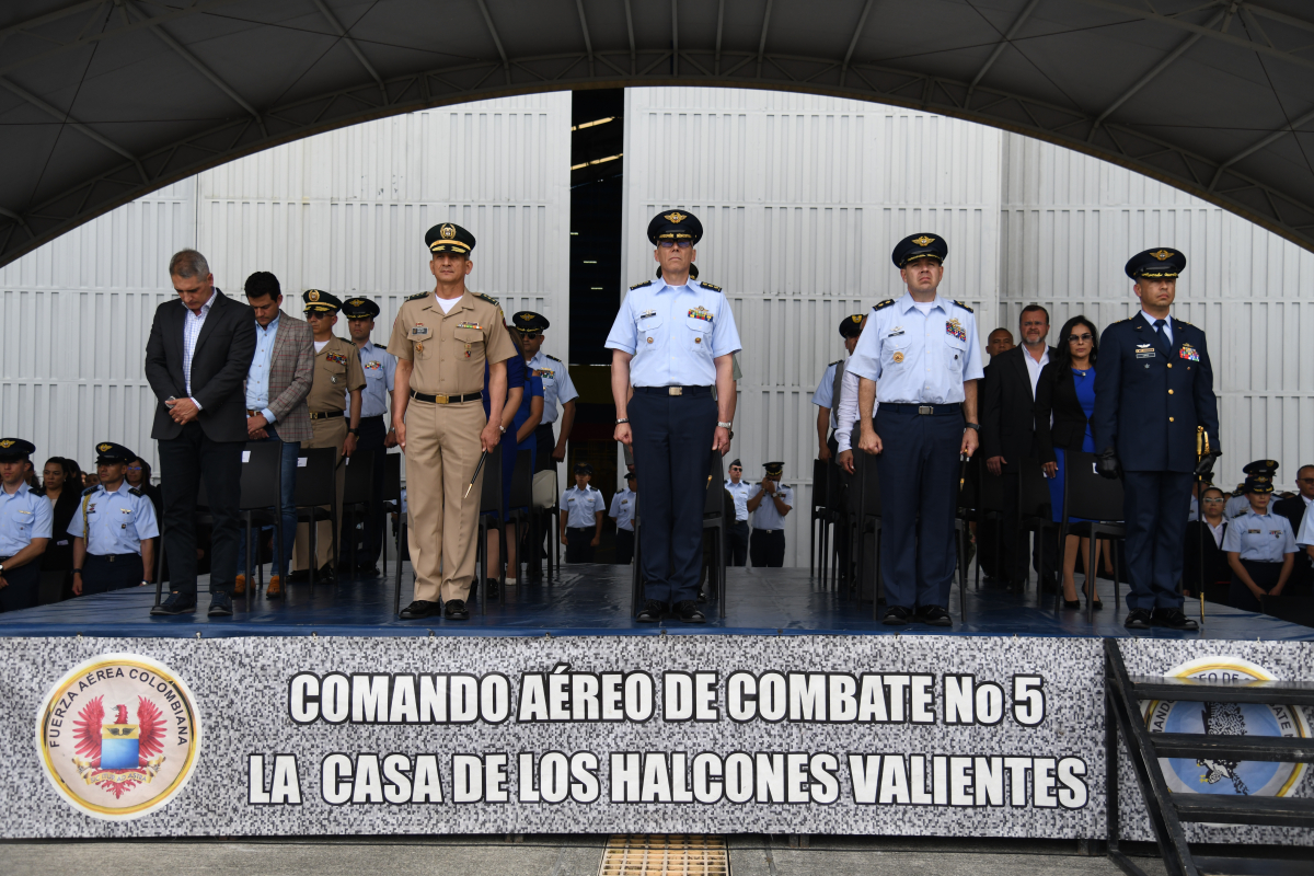 Base Aérea CACOM 5 recibe con honores a su nuevo comandante | Fuerza ...