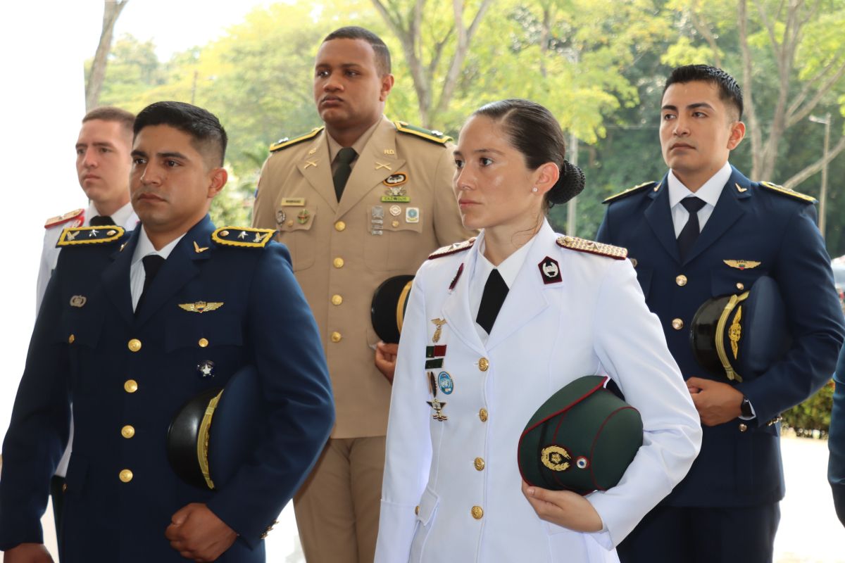 Oficial de Paraguay inicia curso de TH 67 fortaleciendo sus habilidades ...