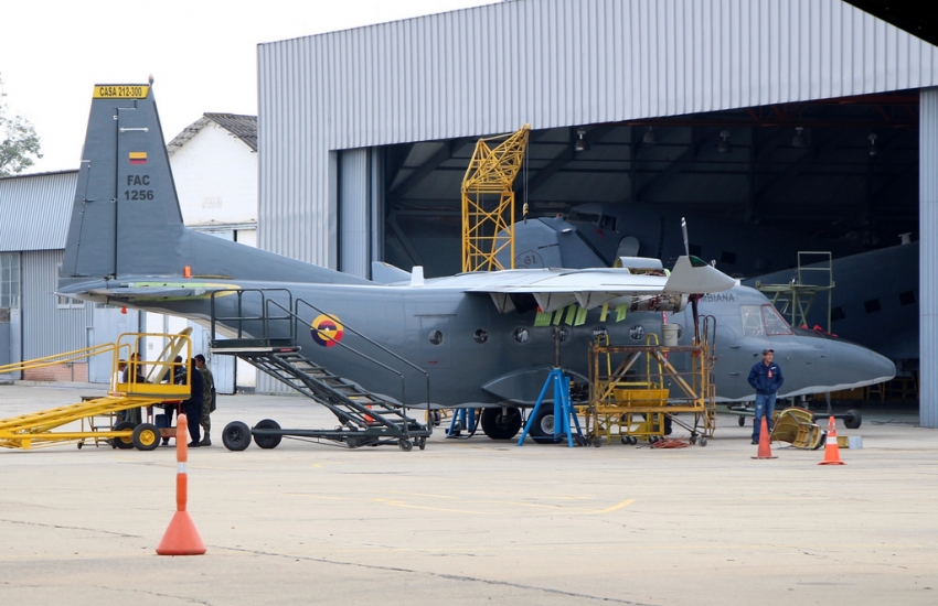 Clausura Curso Básico de Mantenimiento del equipo Casa-212 | Fuerza ...